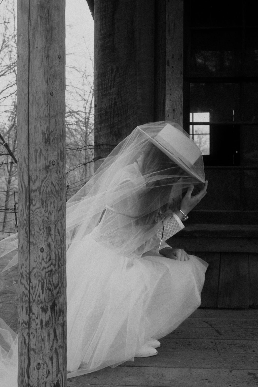 Western Romantic Elopement in Buncom, Oregon - Smoke and the Sea ...