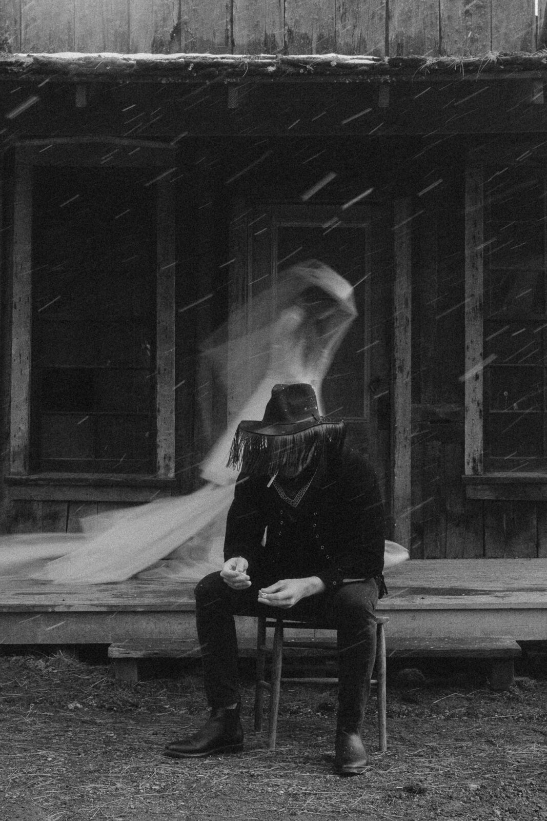 Western Romantic Elopement in Buncom, Oregon - Smoke and the Sea ...